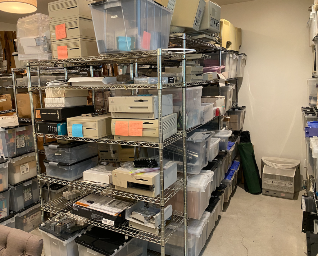 VintageApple.org museum collection for auction - A2Central.com